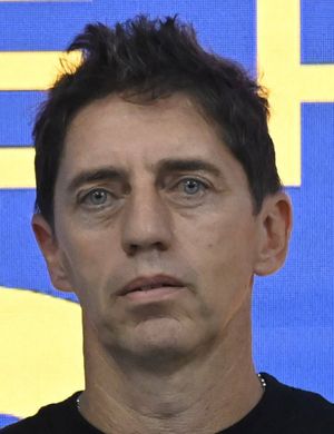 Roberto Luzzi - Manager profile | Transfermarkt