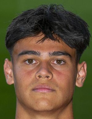 Mees Hilgers - Player profile 21/22 | Transfermarkt