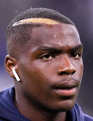 Niels Nkounkou - Perfil del jugador 22/23 | Transfermarkt