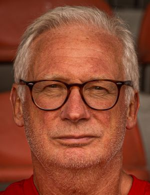 Dr. Harry Hölzer - Manager profile | Transfermarkt