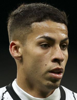Gabriel Pereira - Player profile 2022 | Transfermarkt