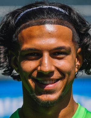 Dennis Çelik - Spielerprofil 23/24 | Transfermarkt