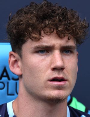 Isaac Moore - Player profile | Transfermarkt