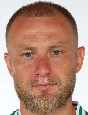 Roman Bezus - 選手プロフィール 25/26 | Transfermarkt