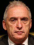 Dr. Reinhold Lunow - Manager profile | Transfermarkt