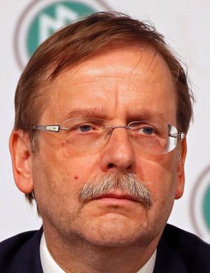 Dr. Koch: „Fußball kann ein Gemeinschaftsgefühl entwickeln“ | Transfermarkt